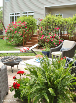 A Red, White, and Blue Coastal Patio