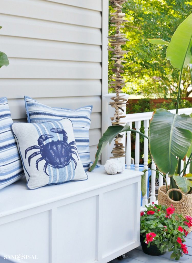 How to Create a Coastal Outdoor Dining Space - Sand and Sisal